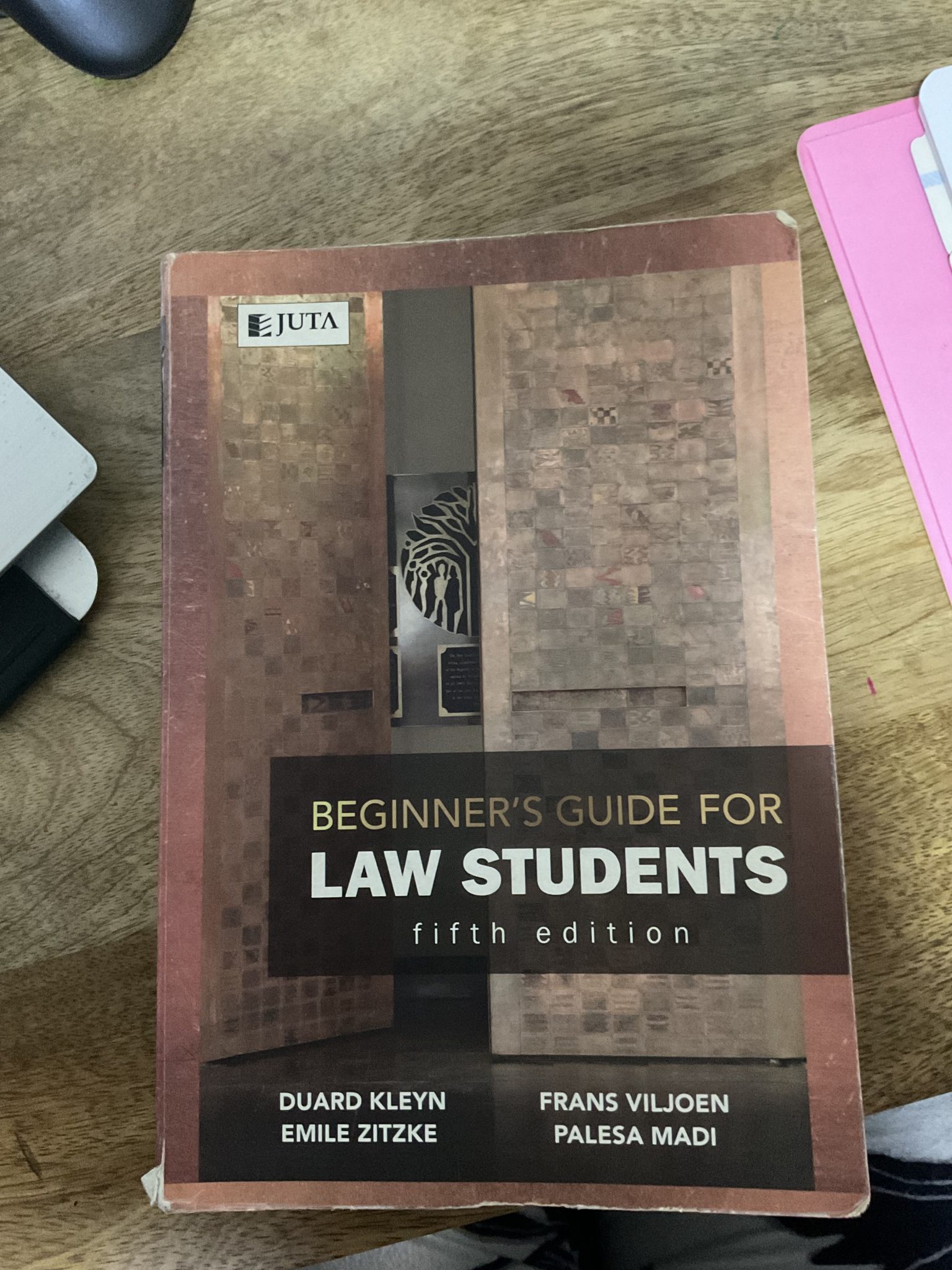 Beginners guide for Law Students | Easy Textbooks